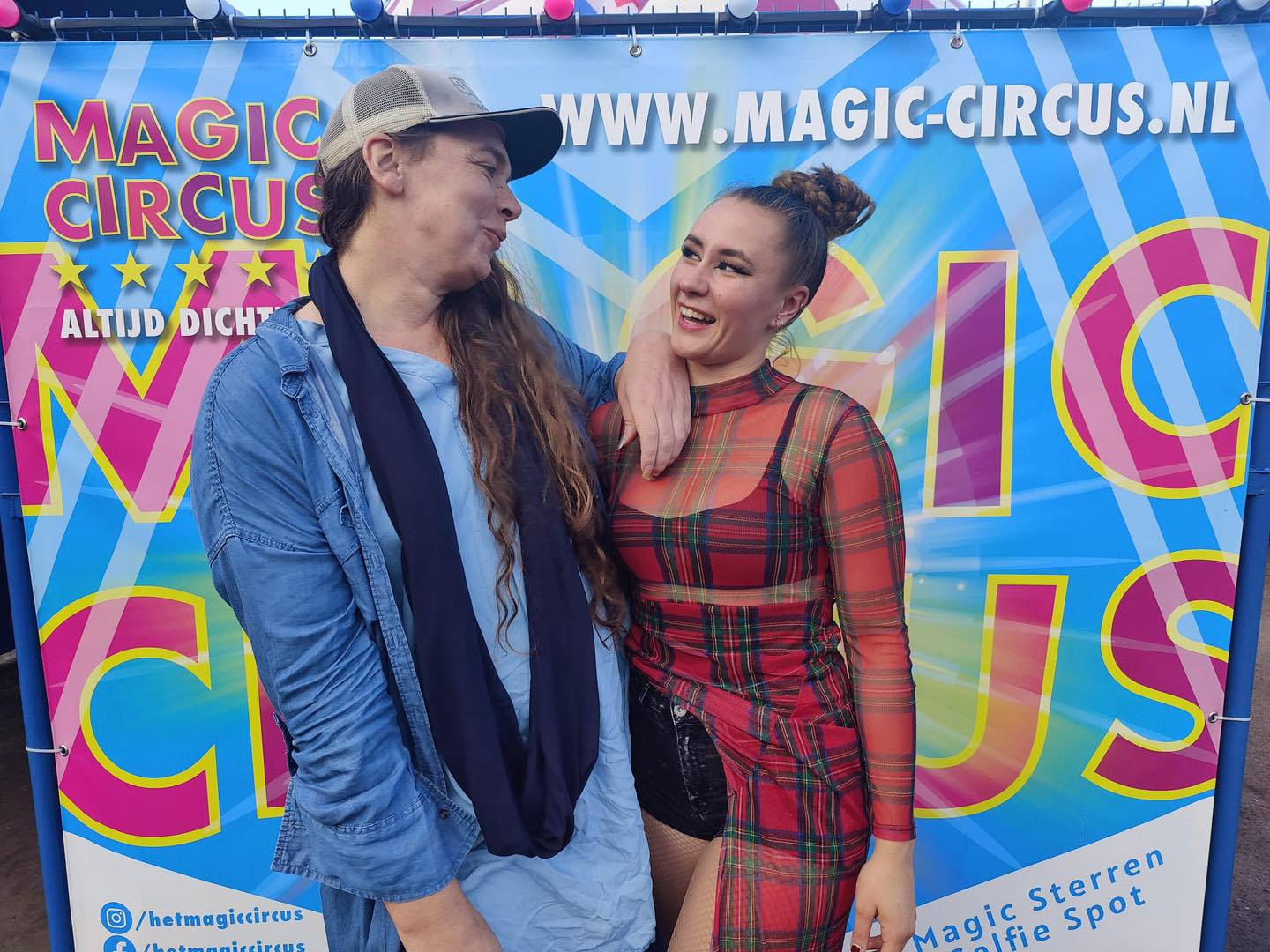 Column Mirte Damen - Magic Circus